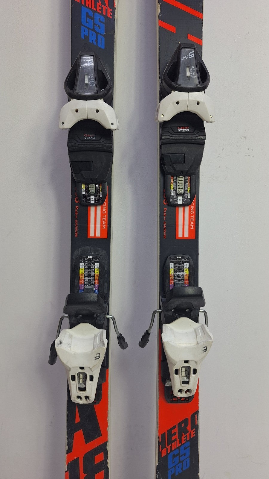 Rossignol Hero Athele GS Pro 158 cm Ski + Fischer RS9 Bindings Winter – Traventuria Sports